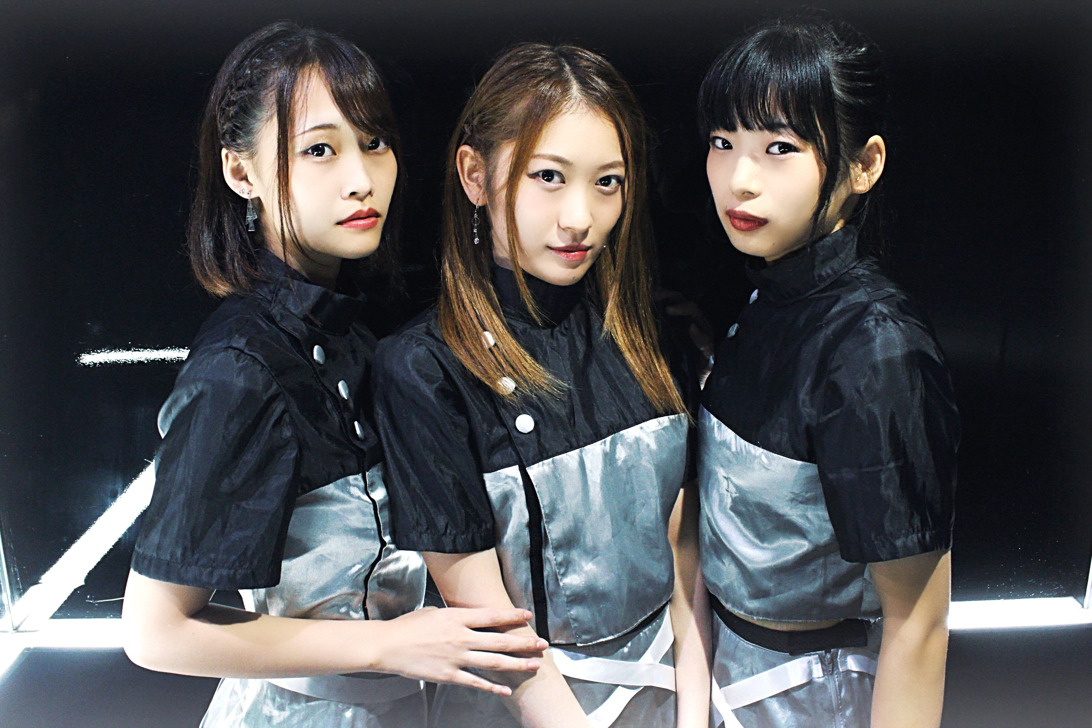 12月に初ワンマンを迎えるTri-Sphereが第1弾シングル「PRIZM」試聴動画公開 - StoryWriter