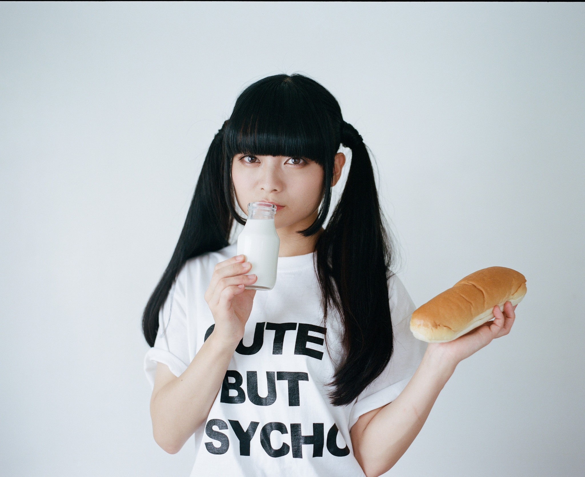 【連載】『CUTE BUT PSYCHO _#18 MIZYU』若手アートユニットが”可愛い”のその先を提示 - StoryWriter