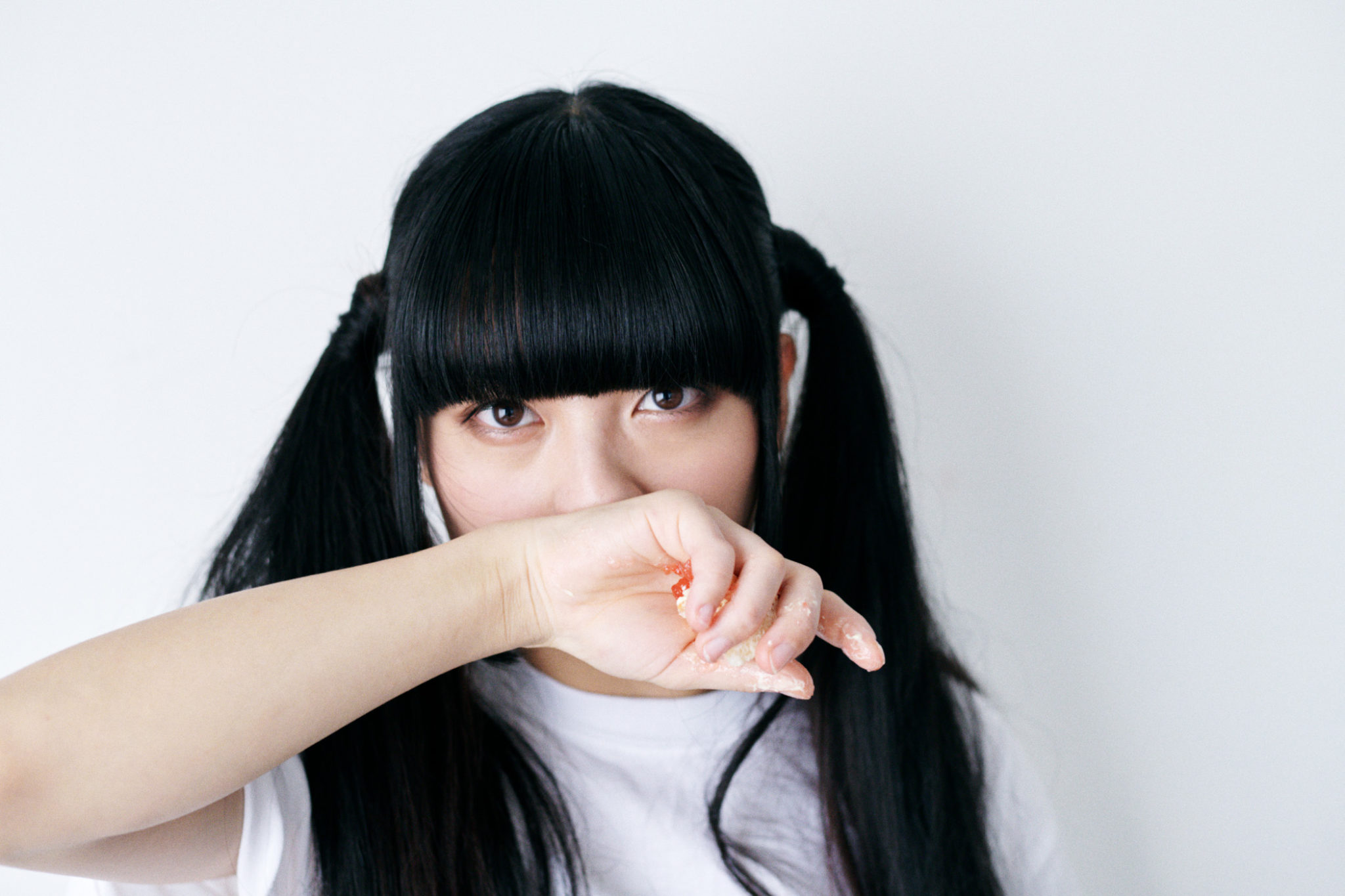 【連載】『CUTE BUT PSYCHO _#18 MIZYU』若手アートユニットが”可愛い”のその先を提示 - StoryWriter